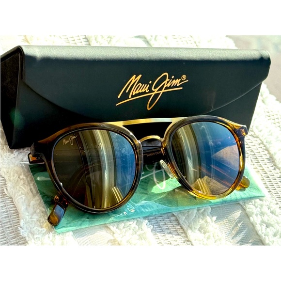 Maui Jim | Accessories | Mavi Jim Sunny Days Mj 5292d Honey Smoke Frame ...
